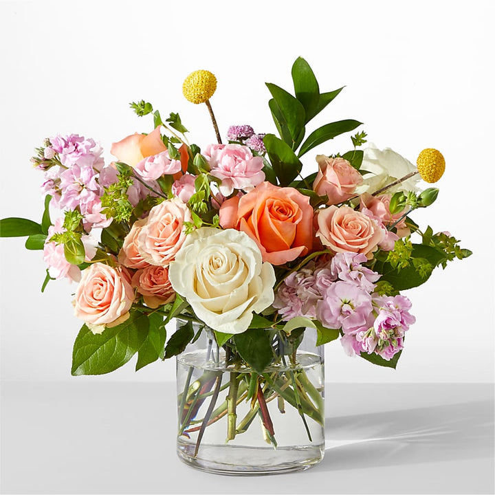 Roses & Rose Bouquets Winnipeg | Roy's Florist–Roy's Florist